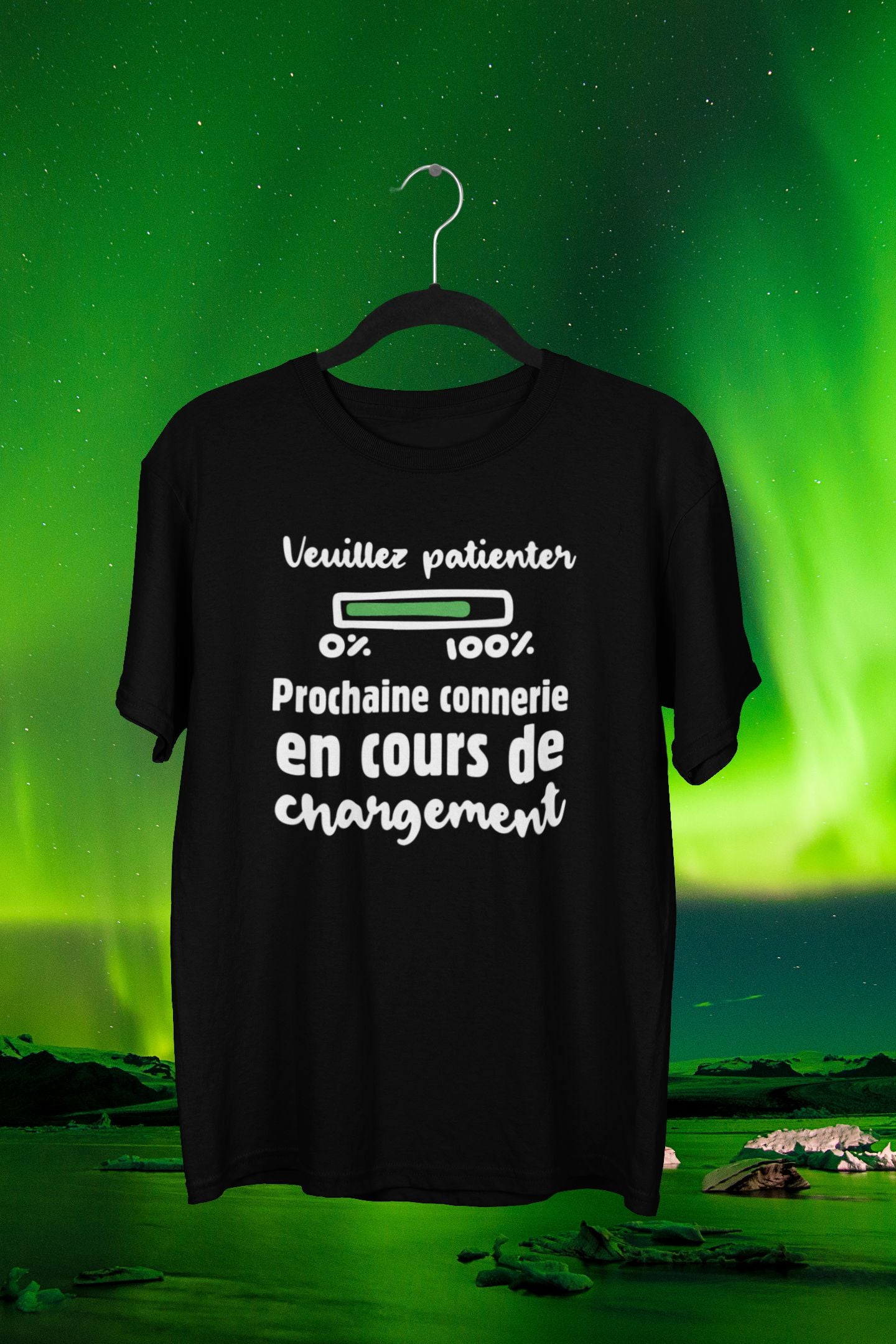 T-Shirt Veuillez patienter, connerie en chargement – Simplement Vrai